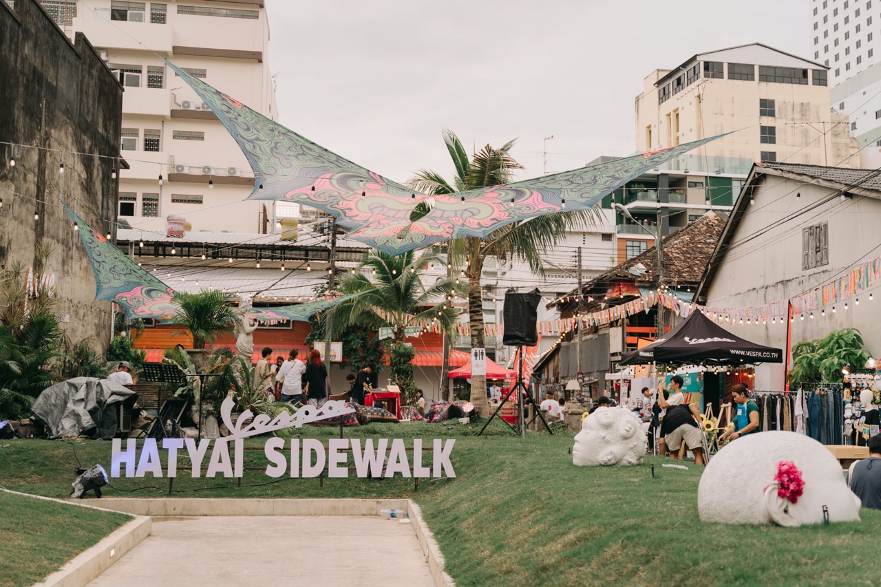 “HATYAI SIDEWALK” SEASON 2 EP.6 งานชิลล์ที่ผู้คนพกพาแต่รอยยิ้ม :)))